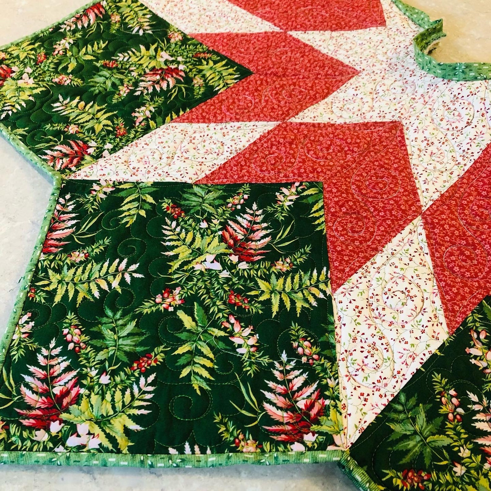 Quilted Christmas Tree Skirt Pattern PDF Original Tree Skirt Pattern ...
