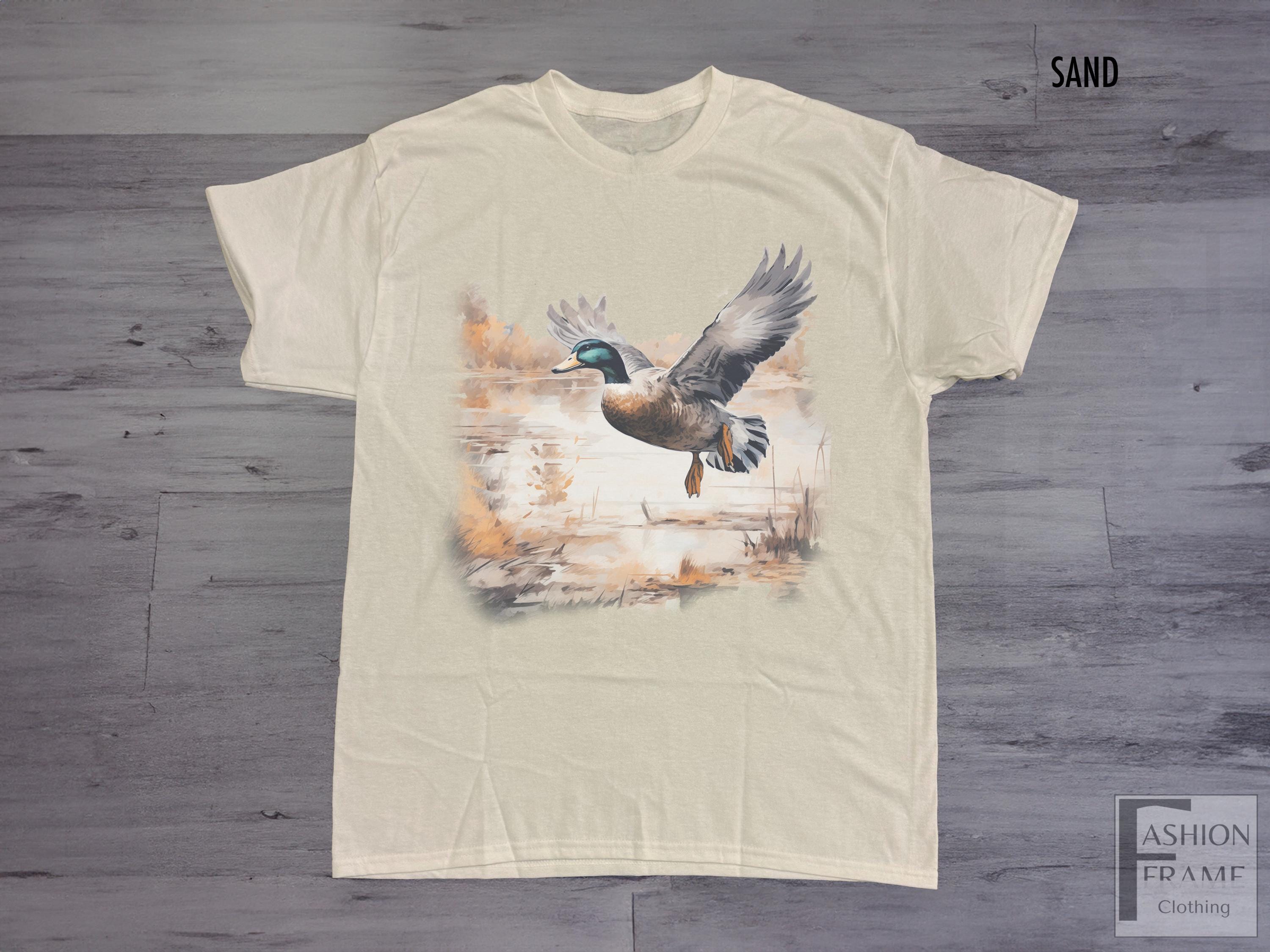 Vintage Mallard Ducks Fall Pond Graphic T Shirt Cool Vintage Style ...