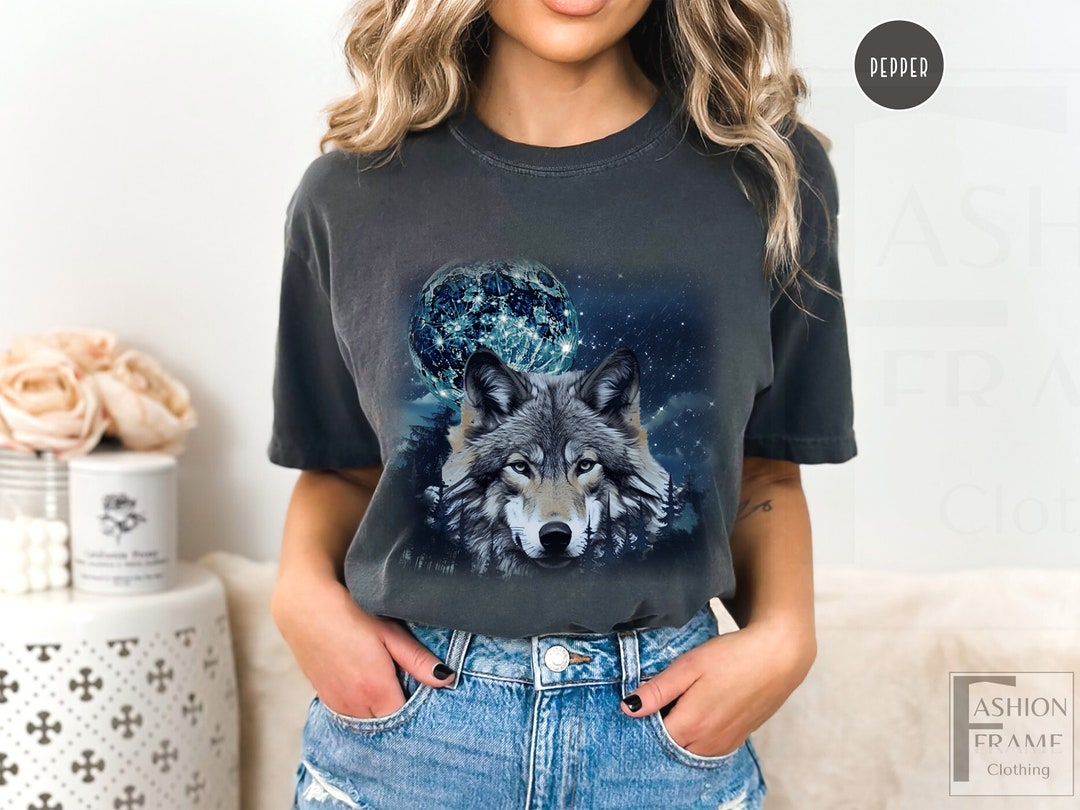 Three Wolf Vintage Boho Graphic T-shirts, 90s Vintage Graphic Shirt ...