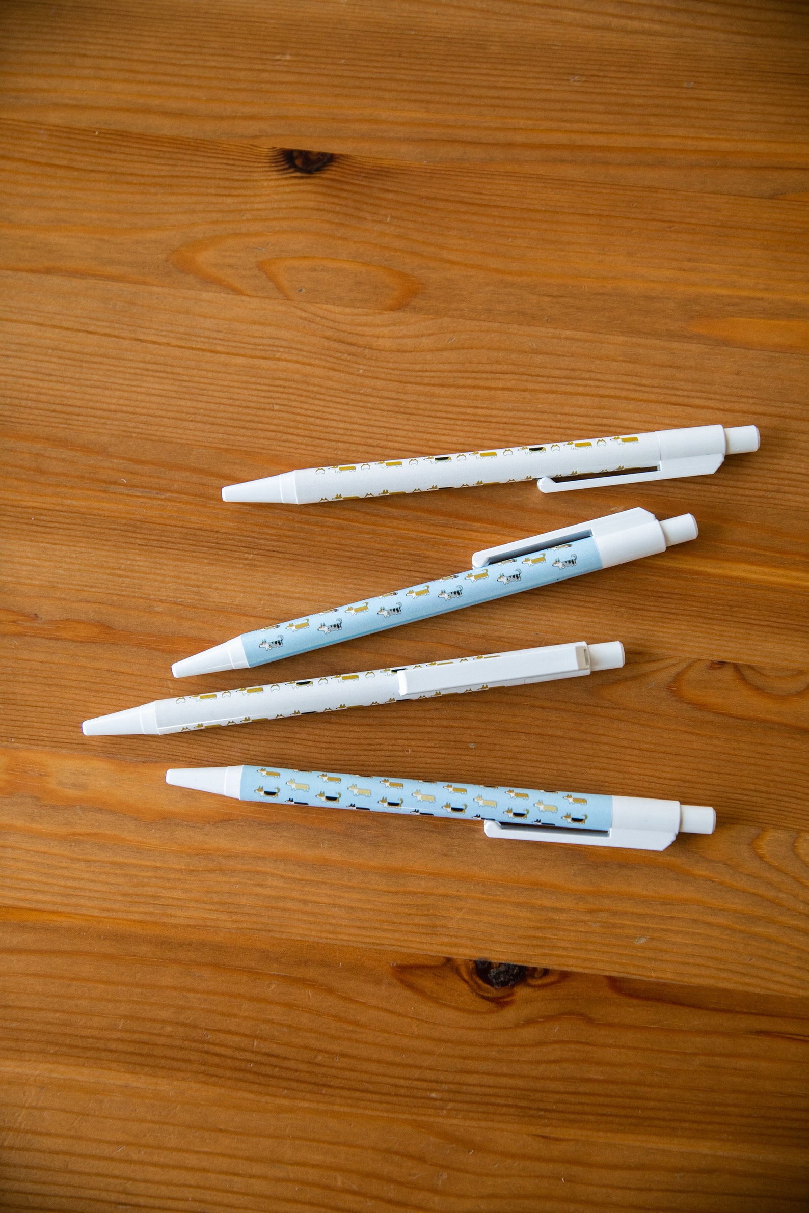 2 Corgi Pens - Etsy