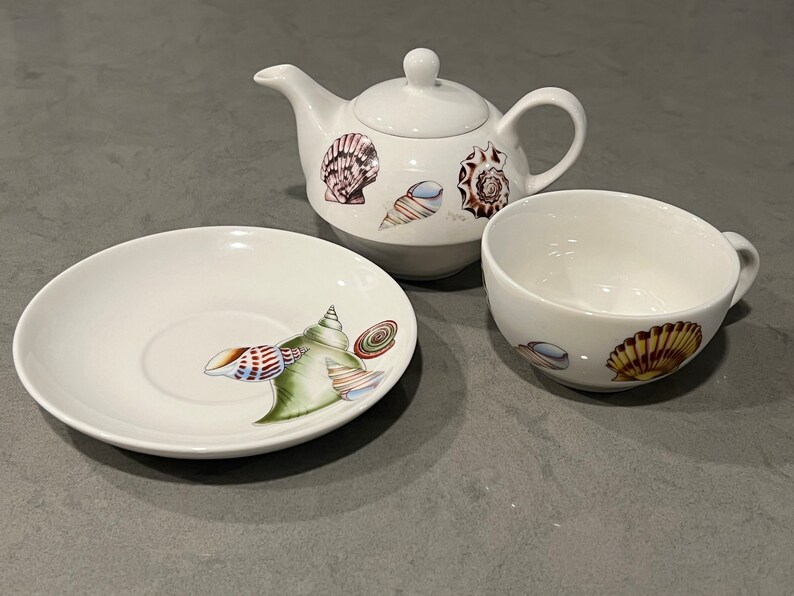 Adeline Vintage Teapot and Saucer Set - Etsy