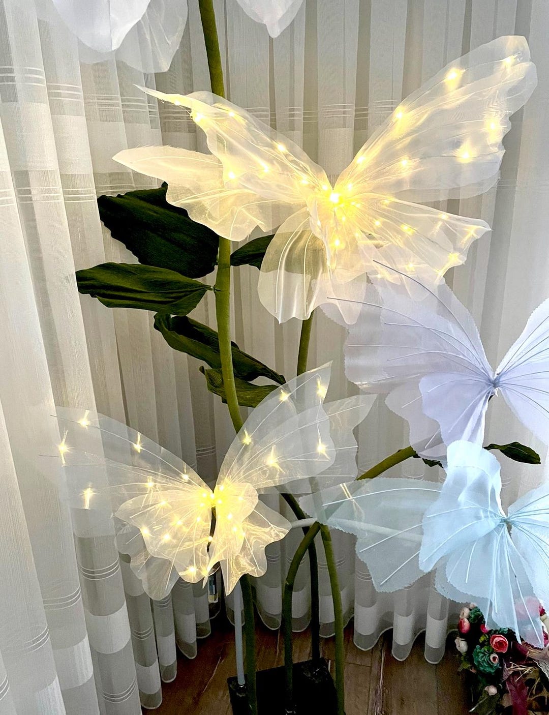 Light-up Giant Organza Butterfly Decoration Set for Weddings and ...
