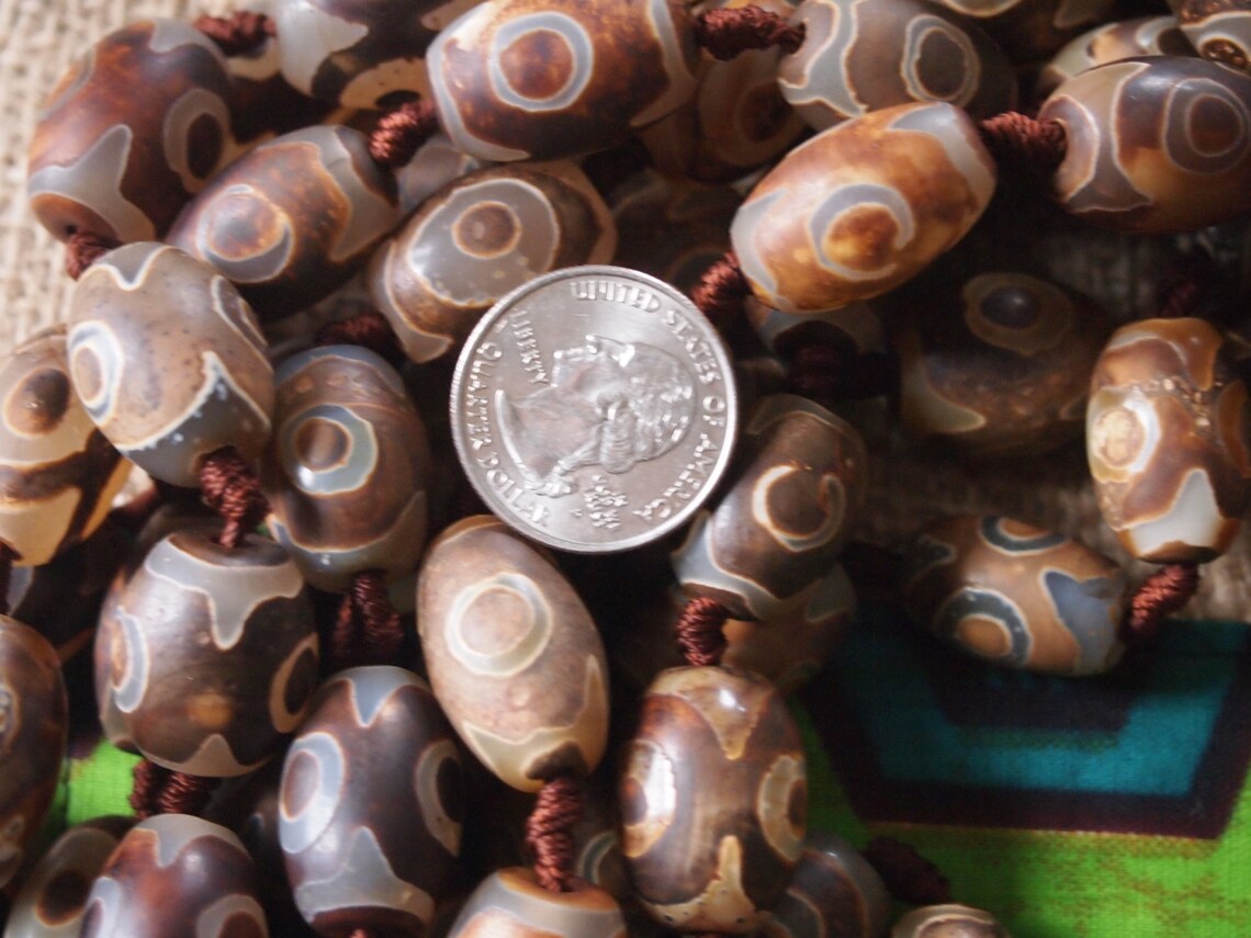 Large Tibetan Agate Dzi-style 15x22mm Eye Barrel Bead Strand - Etsy