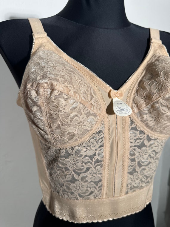 Charming beige vintage lace longline bullet bra, bust… - Gem