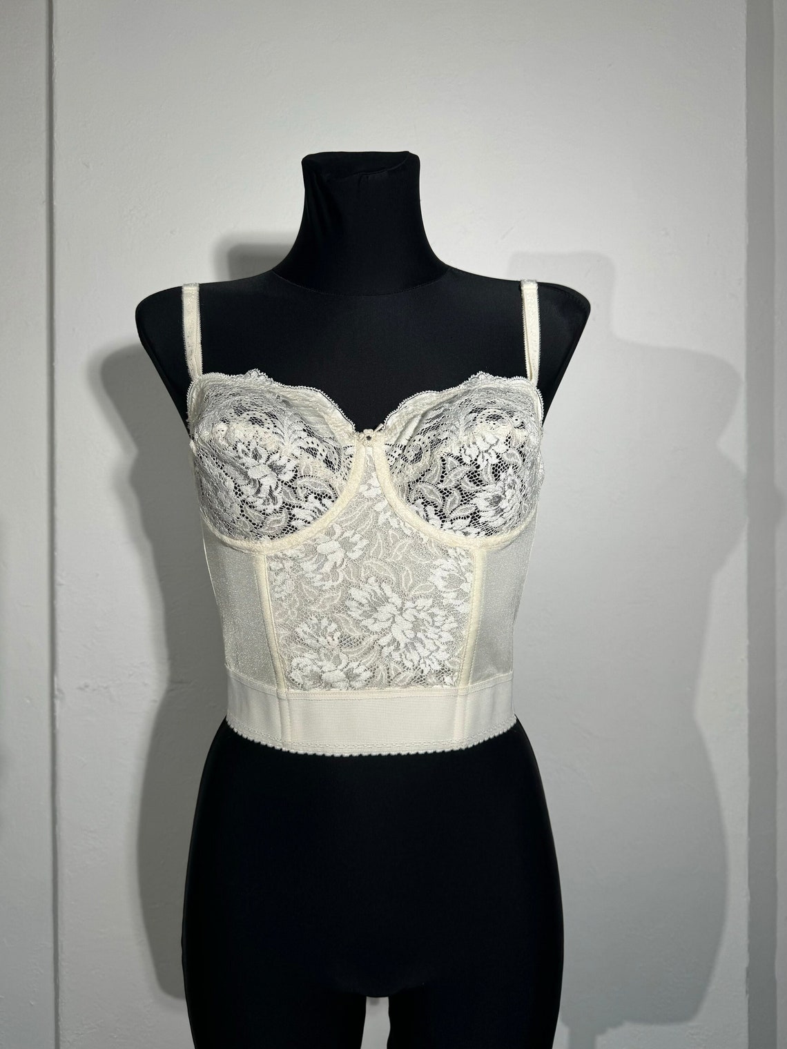 Cute White Vintage Lace Longline Bra, Bustier With Floral Lace Elements ...