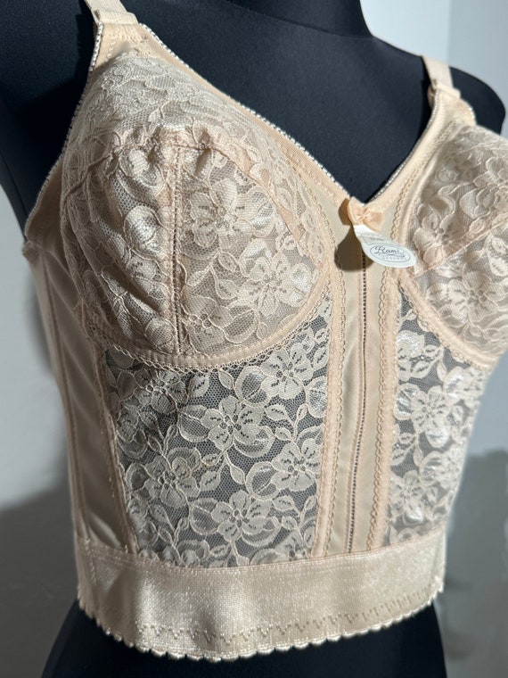 Charming beige vintage lace longline bullet bra, bust… - Gem