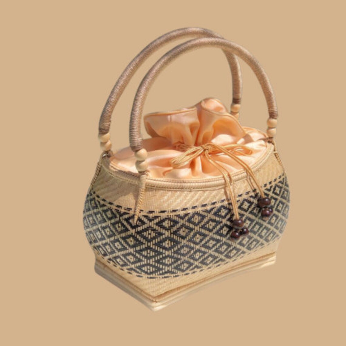 Handwoven Pikul Design Bags: Authentic Thai Craft Authentic Pikul Woven ...