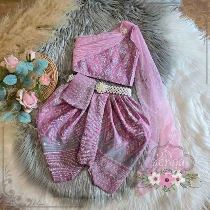 Thai Traditional Chong Kraben Outfit for Kids Chao Pikul Model This ...