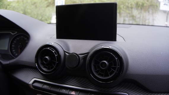 Audi q2 phone holder store