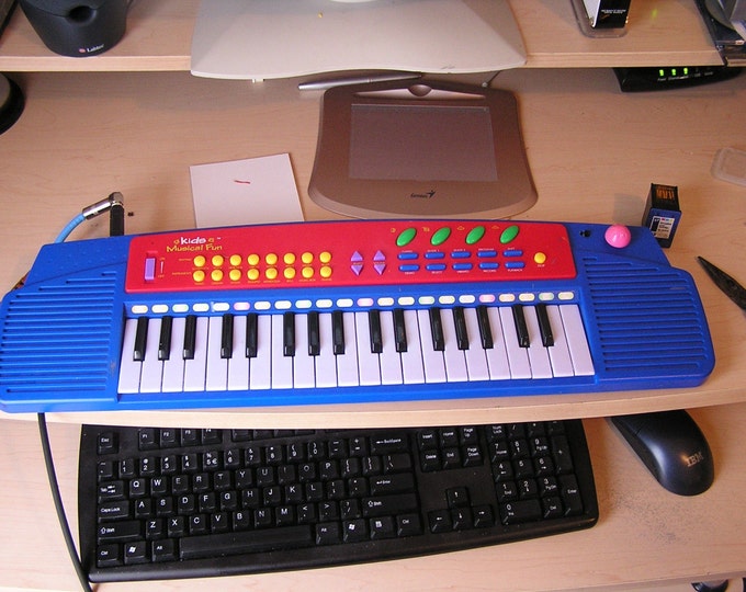 Cool Circuit Bent Keyboard, Weird Sound Generator, Synth Instrument ...