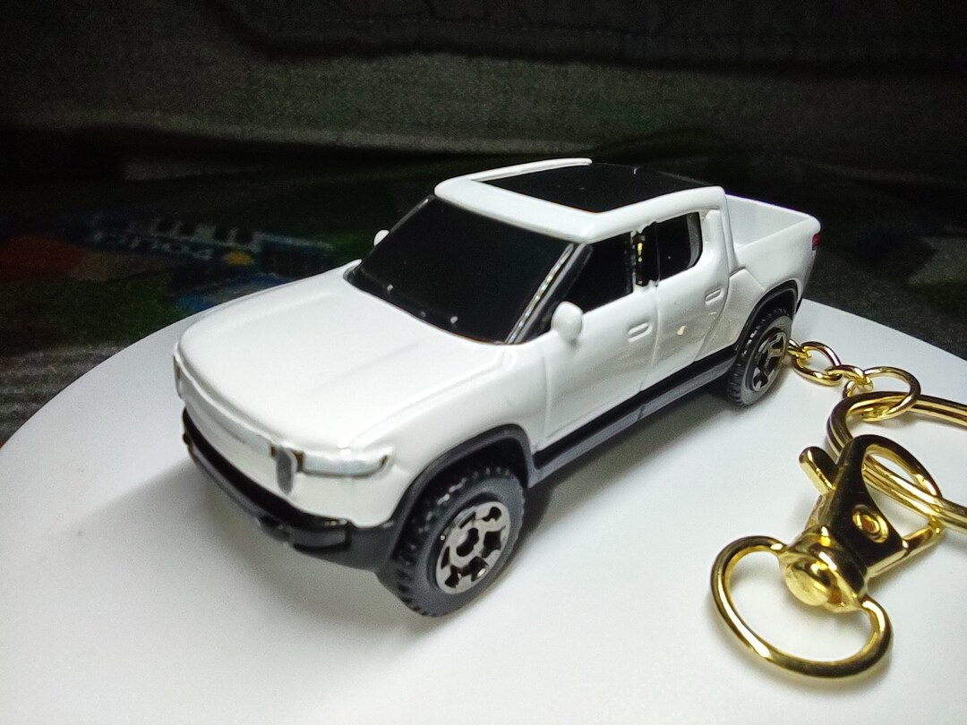 Rivian R1T Truck Custom Diecast Metal Keychain Birthday Special Day ...