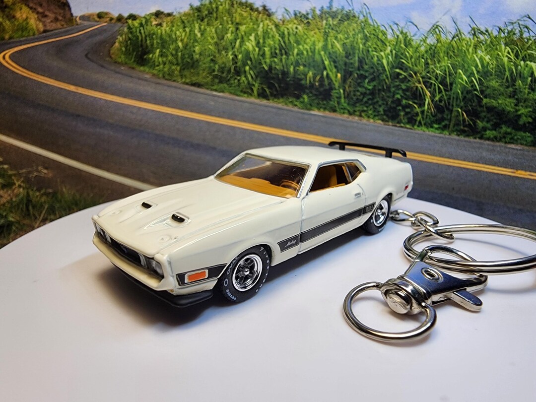 1973 Ford Mustang Mach 1 Diecast 1:64 Scale Metal Keychain Classic Car ...