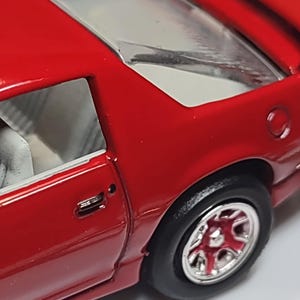 Chevrolet 1991 Camaro Iroc Z28 Diecast Metal Keychain Premium Roller ...