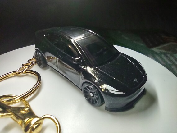 Tesla Model Y Hot wheels custom keychain new Rare bir… - Gem