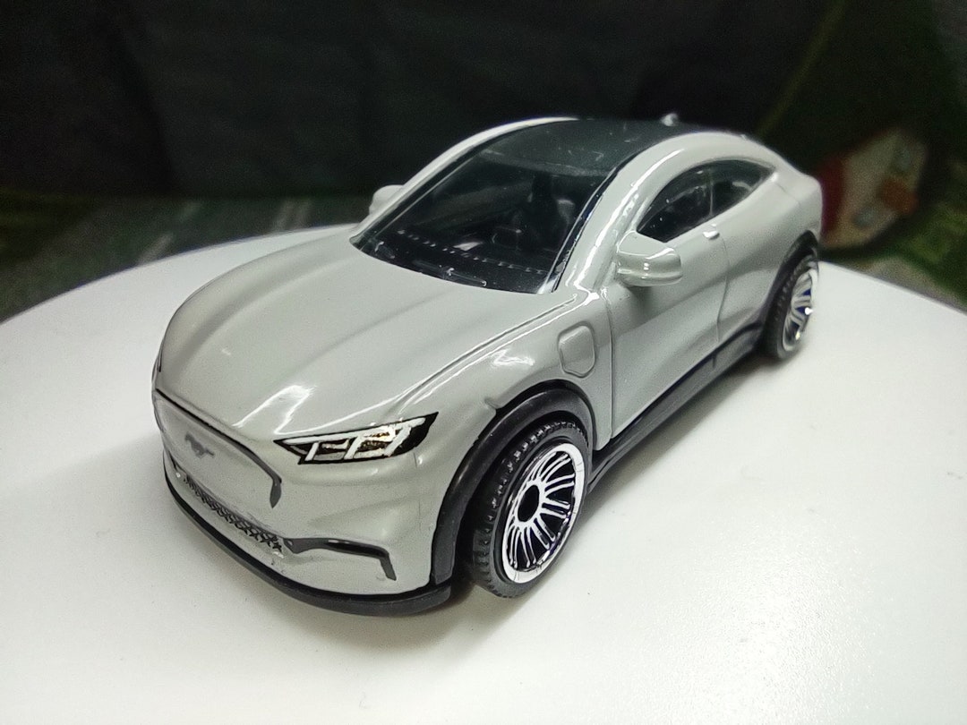 Ford Mustang Mach E Car EV Custom Diecast Keychain Gift Hot Wheels ...