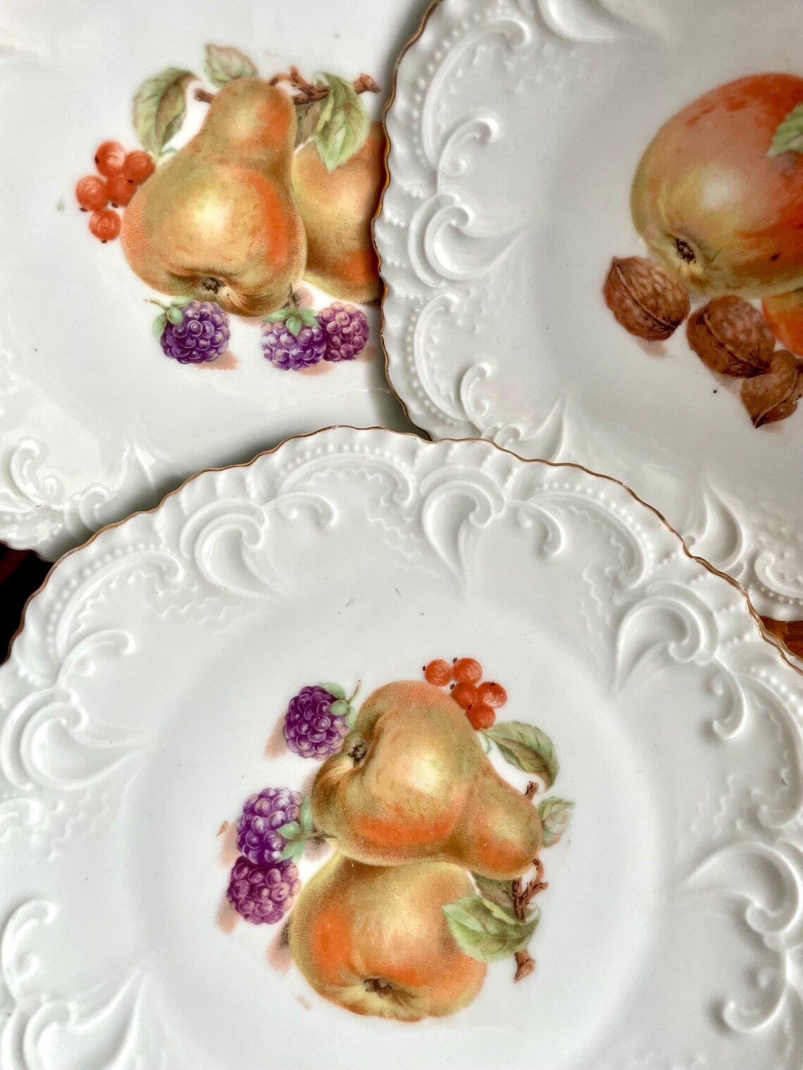 9 Vintage Fruit-decorated Dessert Plates. - Etsy