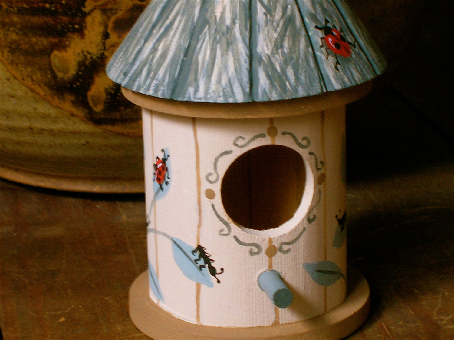 Birdhouse With Ants and Ladybugs, Round Wood Birdhouse, Birdhouse With ...