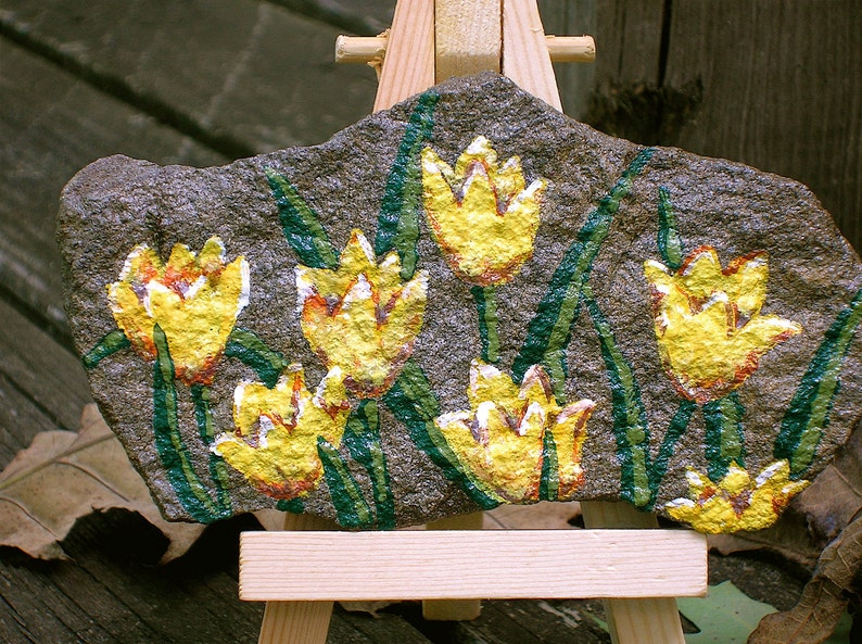 Painted Tulips on Stone With Easel, Flower Painting on Stone, Tulip ...