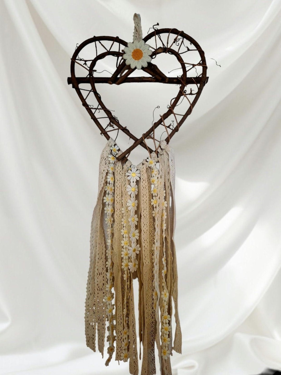 Rustic Ratan Woven Heart Wreath, Handmade Lace and Daisy Heart Wreath ...