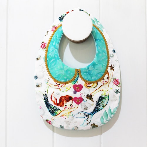 ITH In The Hoop Quilted Baby Bib Shooting Stars Machine Embroidery File ...