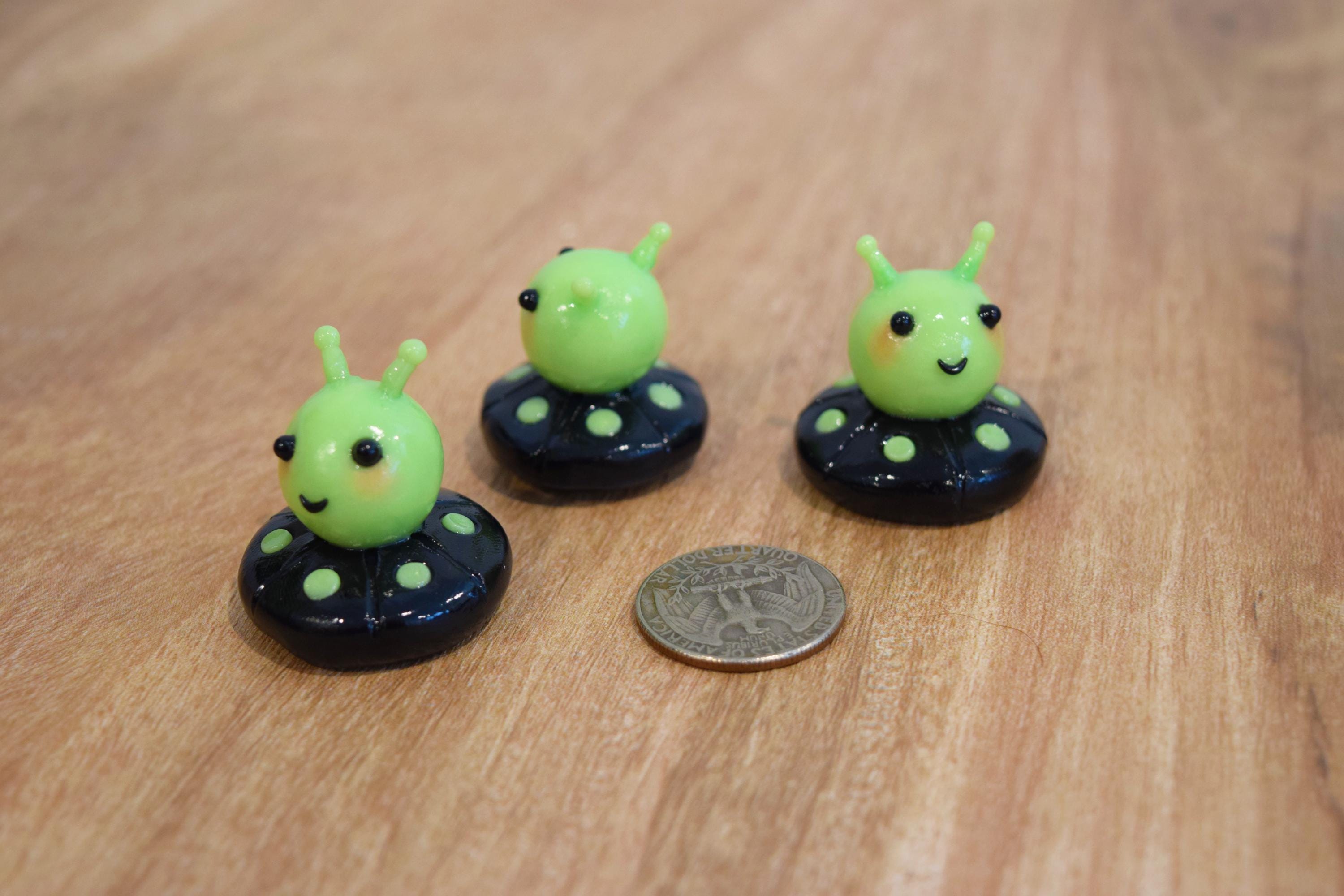 Adopt a Crash Landing Alien Desk Pet, Magic Glow in the Dark Handmade ...