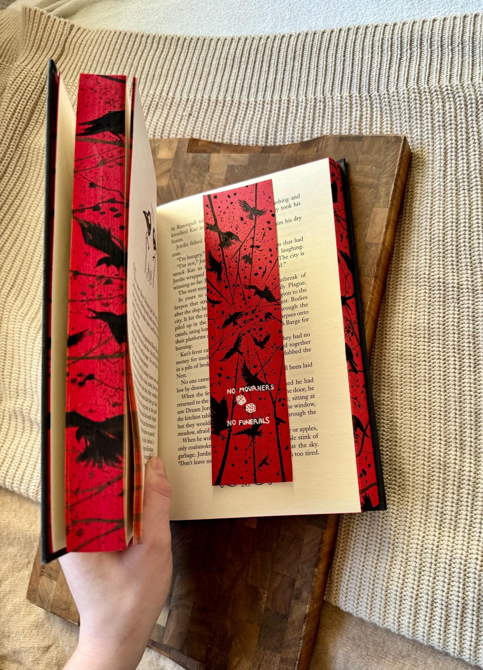 Hand Painted Book Edge, Six of Crows Collectors Edition by Leigh ...