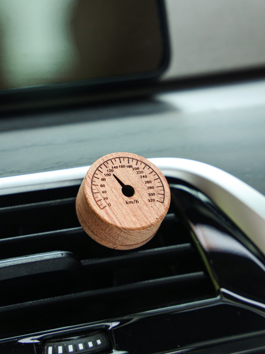 Car Essential Oil Diffuser, Car Vent Clip Diffuser Air Freshener, Car ...