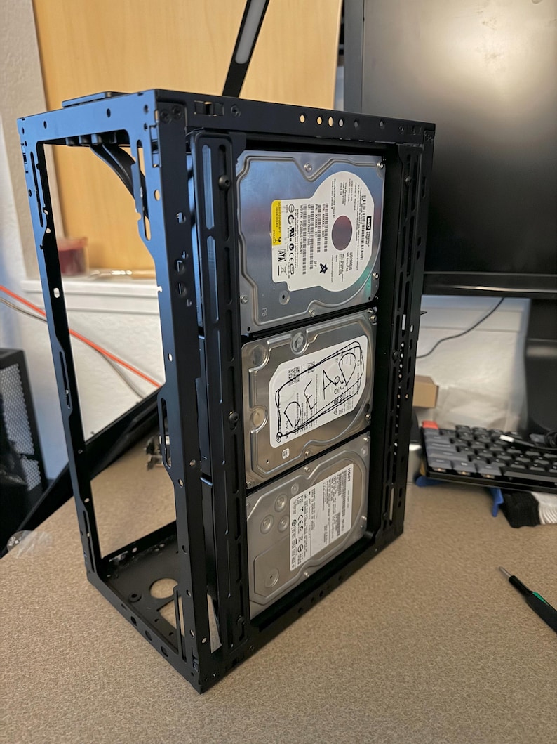 SSUPD Meshroom S - 6x3.5" HDD Mount - Etsy