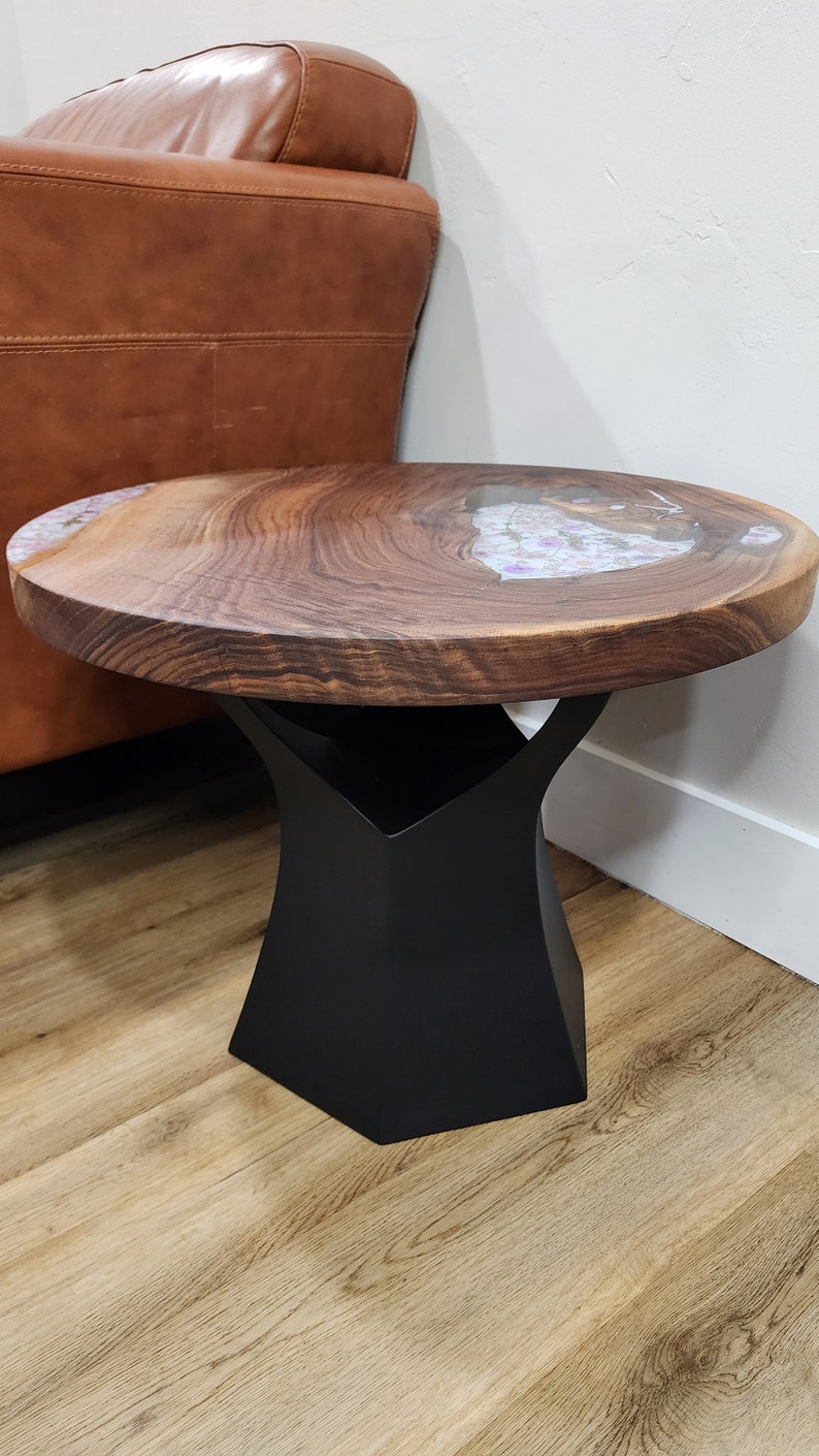 Coffee Table Made of Wood, With Inserts of Resin and Dried Flowers. - Etsy