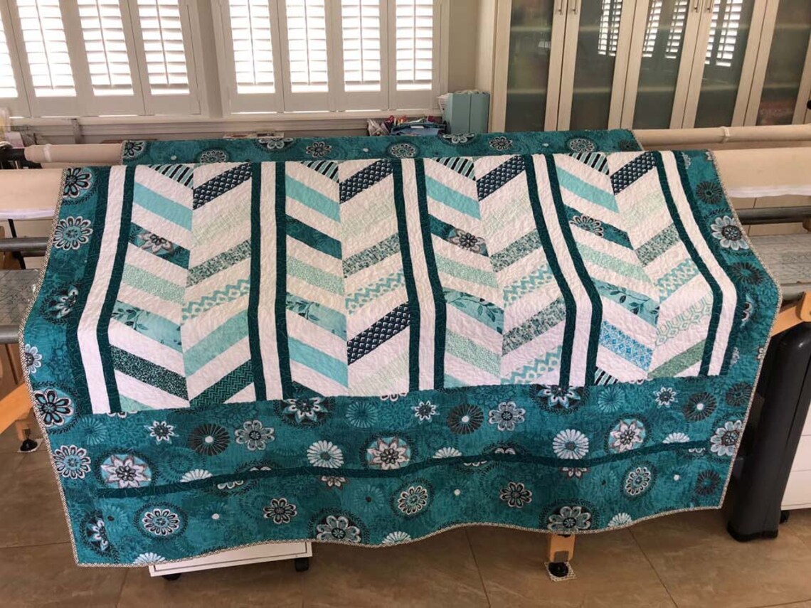 Beautiful Teal and White Modern Herringbone Quilt 65.5 - Etsy