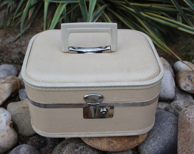 Reserve for Ladawn Baker VINTAGE Gateway Luggage TRAIN CASE - Etsy