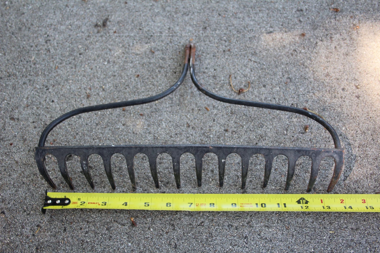 Vintage RUSTY Metal Rock Rake Head Turned DISPLAY / Staging PROP - Etsy