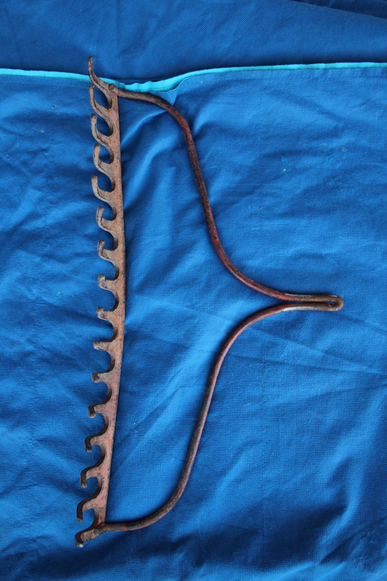 VINTAGE metal rock RAKE HEAD turned into holder | Etsy