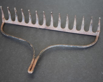 Vintage RUSTY Metal Rock Rake Head Turned DISPLAY / Staging PROP - Etsy