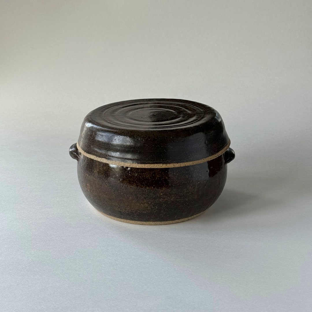 A Handmade Korean Traditional Onggi/ Tea Container, Dry Herbs and Salt ...