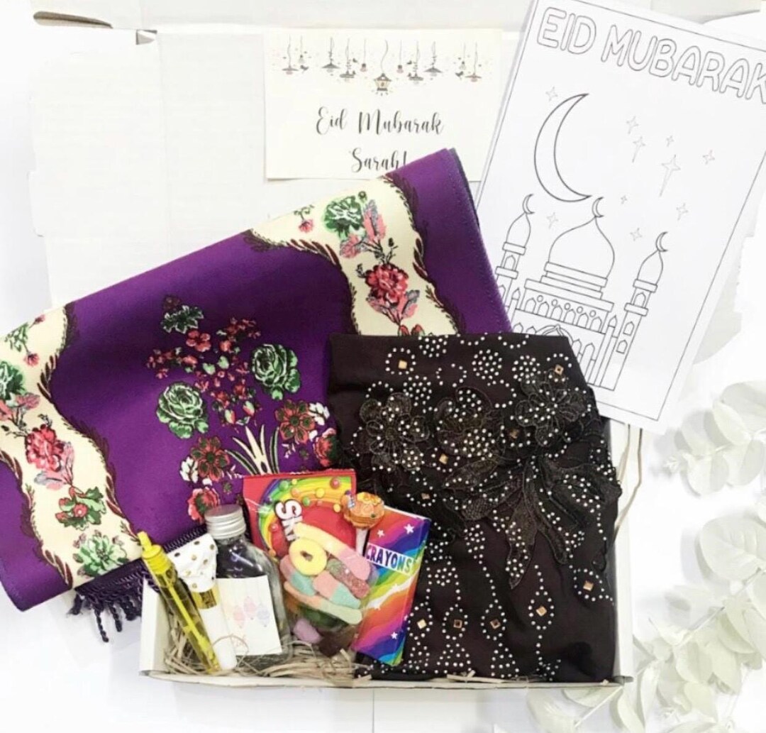 Childrens Gift Box Present Hamper for Girls Zam Zam Sweets Namaz ...