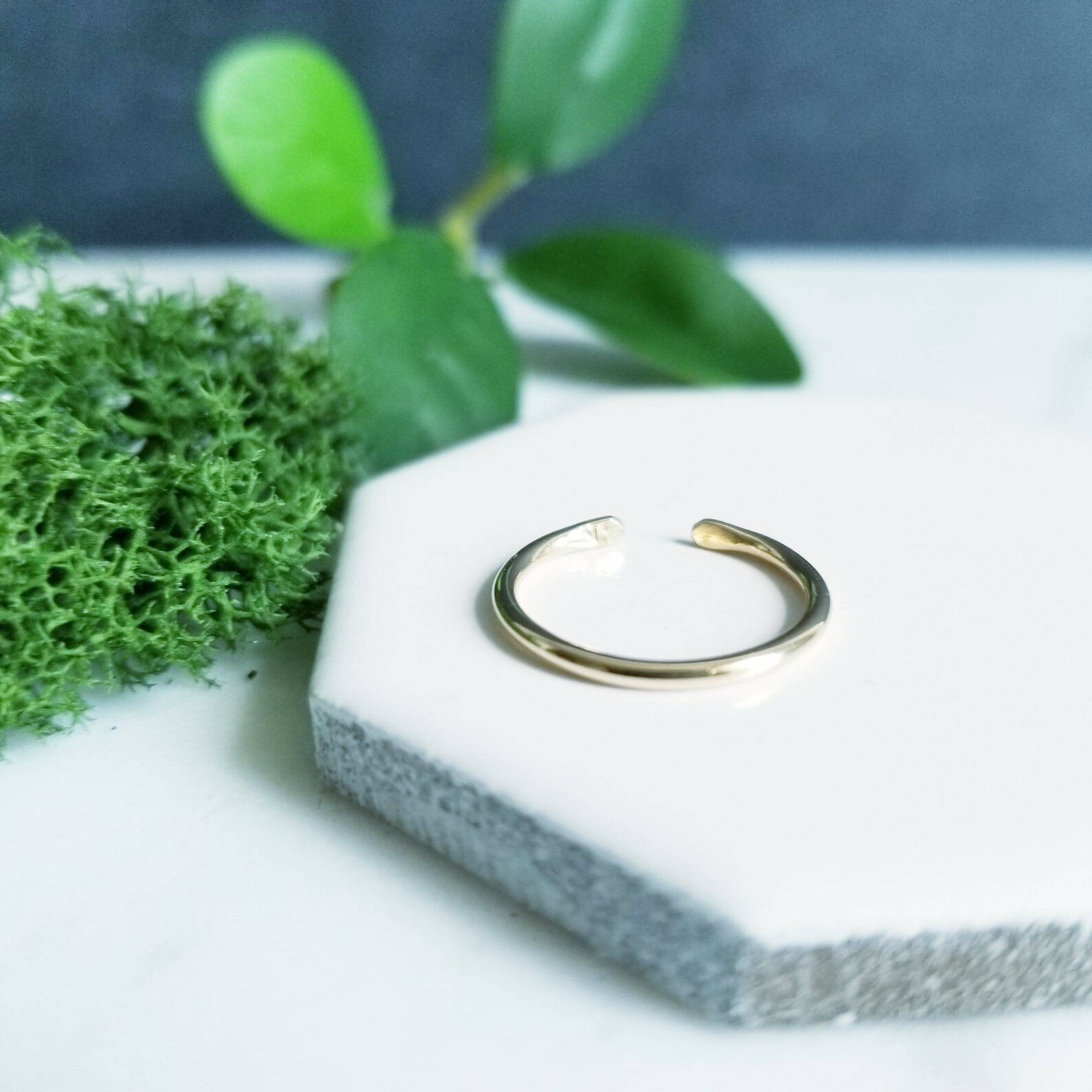 SOLID 14K Yellow Gold Round Wire Toe Ring | Etsy