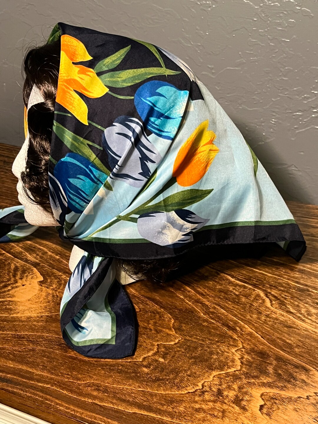 Beautiful Vintage Ladies Scarf With Tulips - Etsy