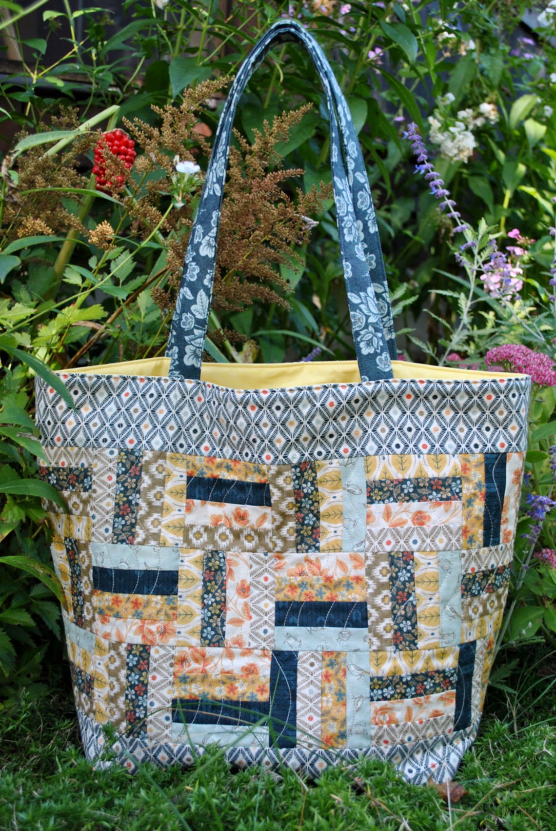 PDF Patchwork Tote Bag PATTERN Charm and Scrap Friendly Rail - Etsy