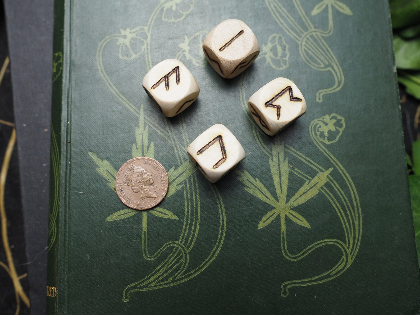 Wooden Runic Dice Set Pagan Wicca Witchcraft Norse - Etsy