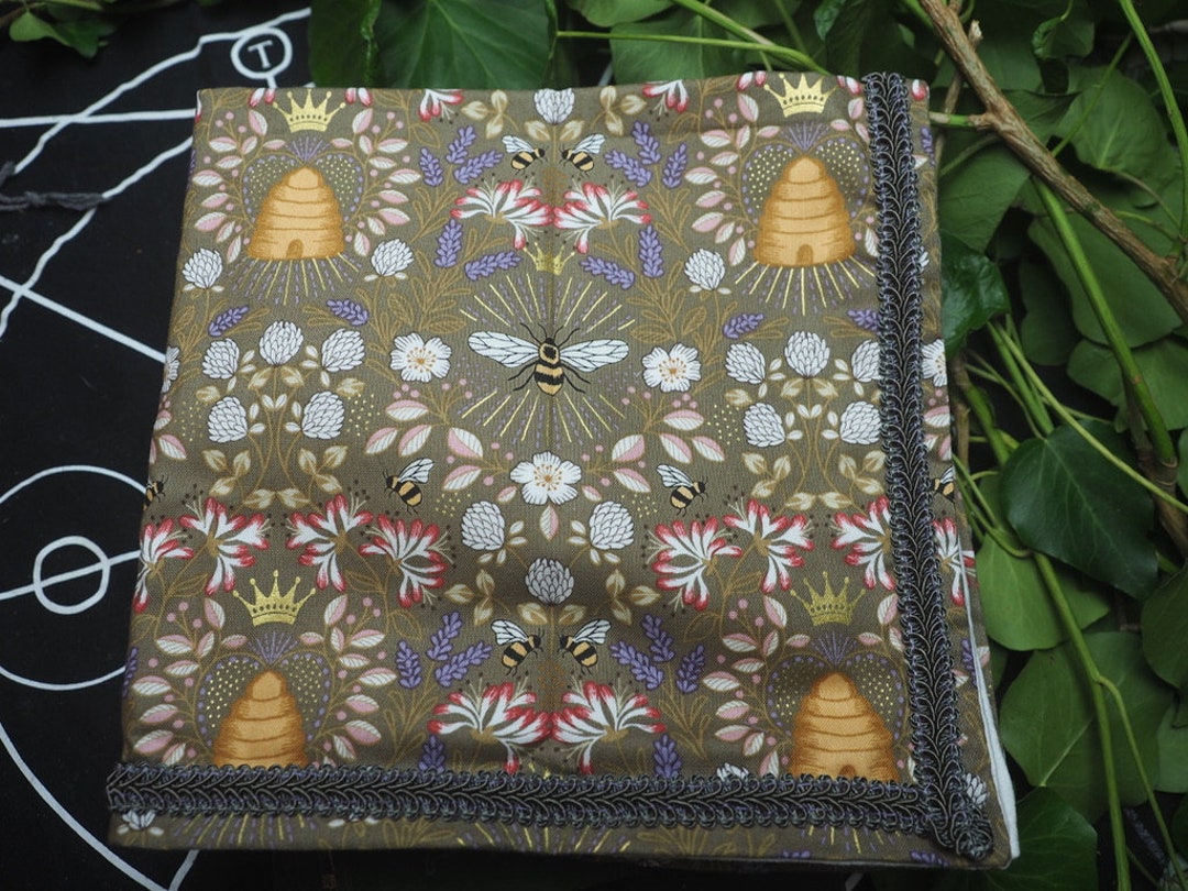 Melissae Bee Priestess Witches Altar or Divination Reading Cloth for ...