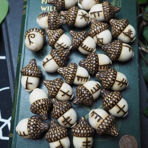 25 Ogham Acorns Including Forfedha - With Bag & Information Sheet ...