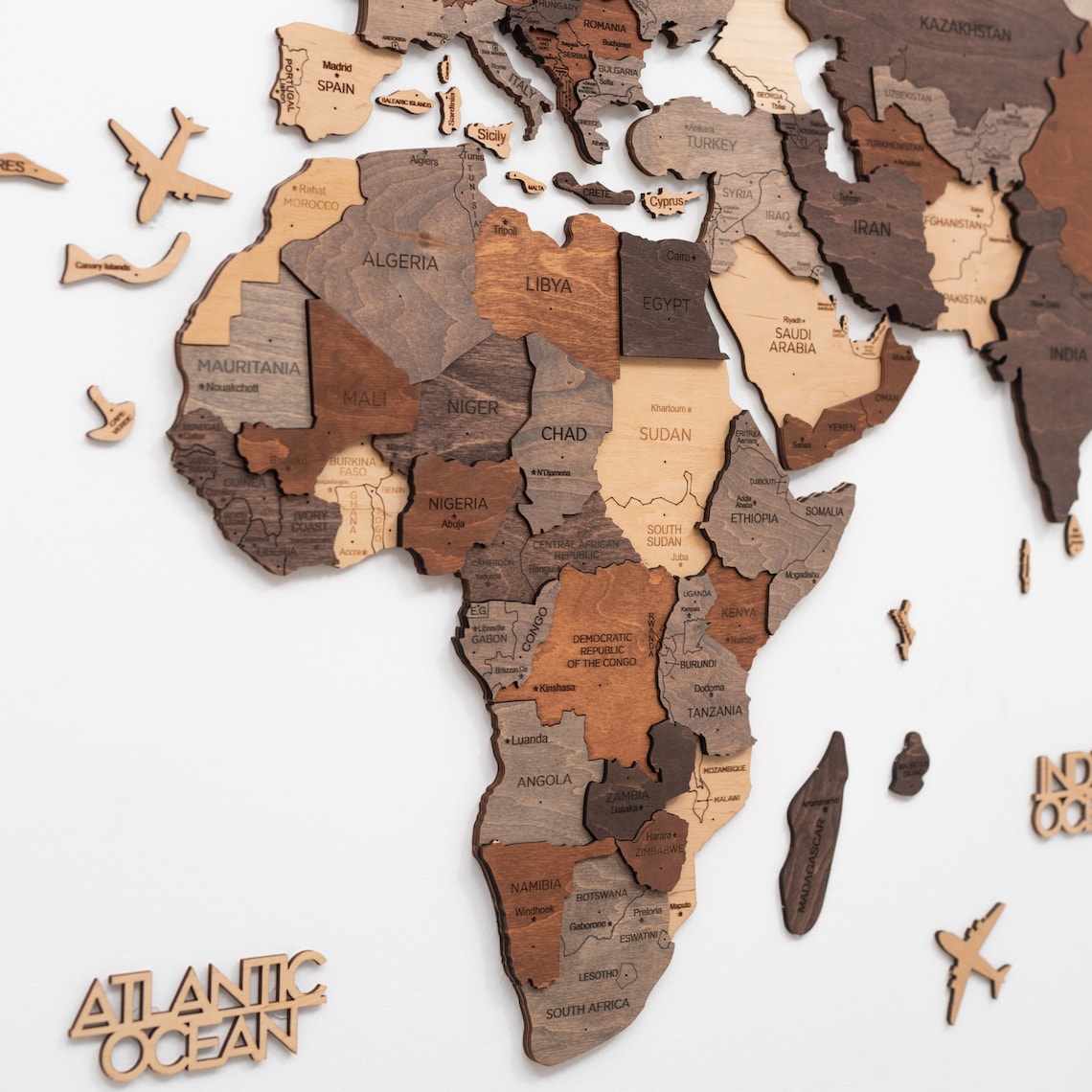 World Map Wall Art, Travel Map With Pins, Wall Decor for Home ...