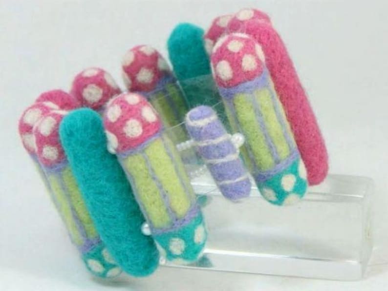 Tutorial Candy Pod Needle Felted Bracelet - Etsy