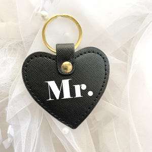 Personalized Mr and Mrs Keychain Gift Faux Leather Keychain Wedding ...