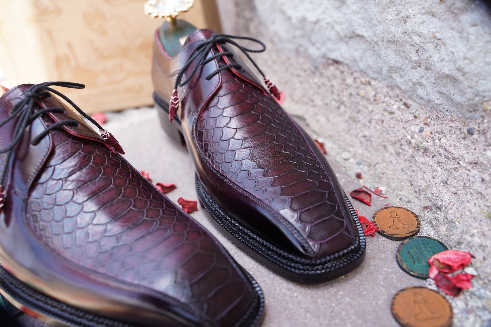 Oxblood Burgundy Exotic Scale Texture Mens Dress Shoes Elegant Lace-up ...