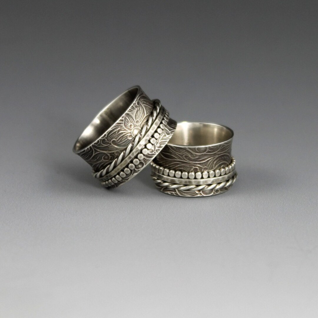 MADE TO ORDER - Sterling Silver Spinner Ring - Textured Twiddle - Etsy