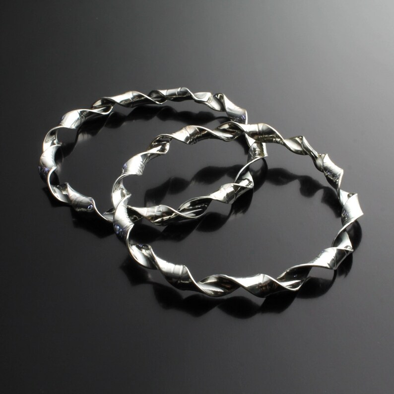 MADE TO ORDER - Big Wavy Bangle - Etsy