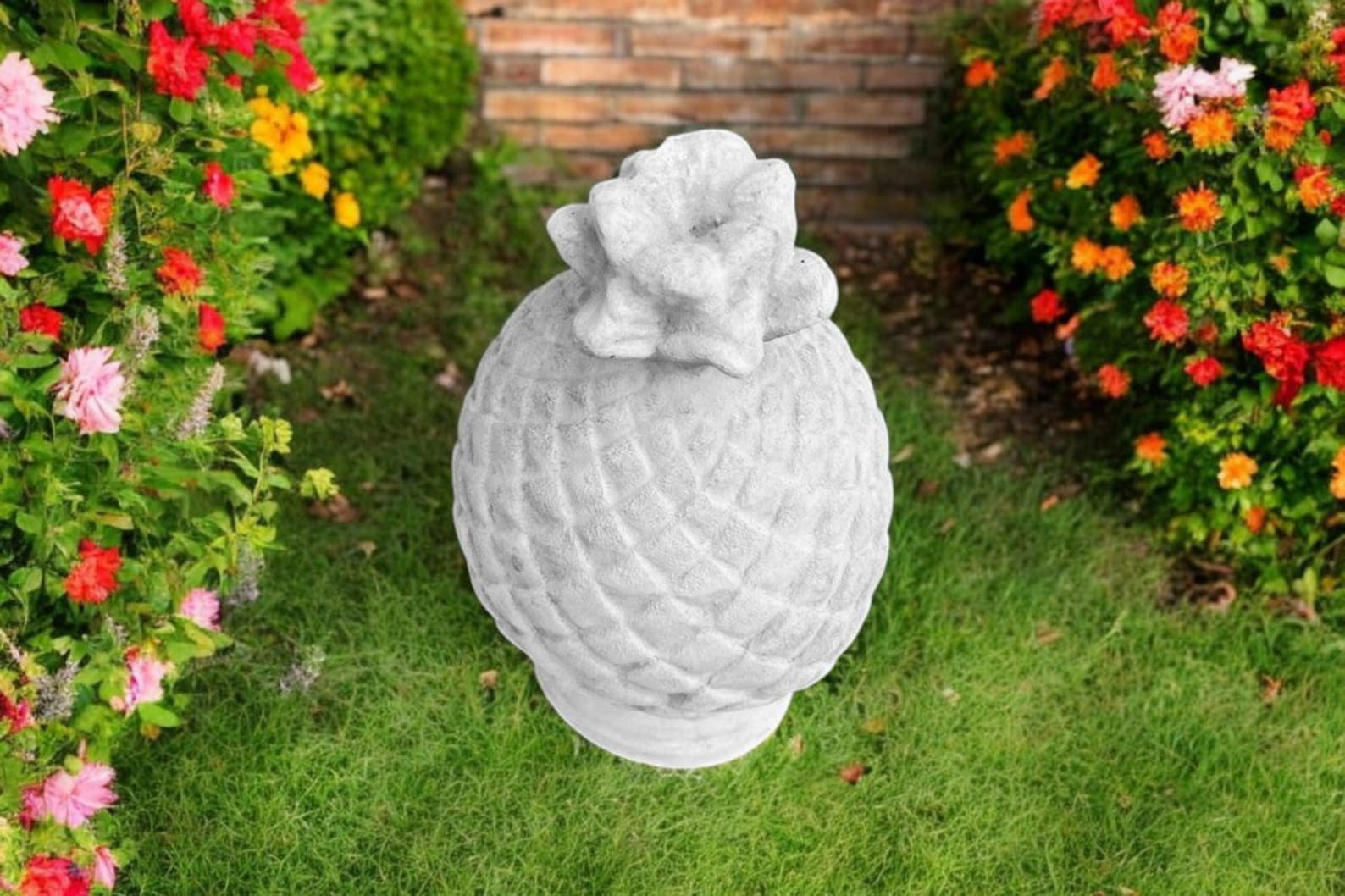 Massive Pineapple Sculpture 18" Yard Tropical Fruit Statue, Detailed ...