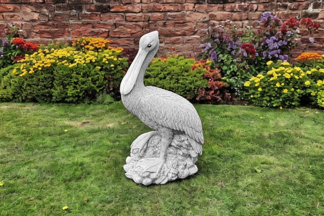 Concrete Pelican Yard Statue 14" Sitting Wild Bird on Post Figure ...